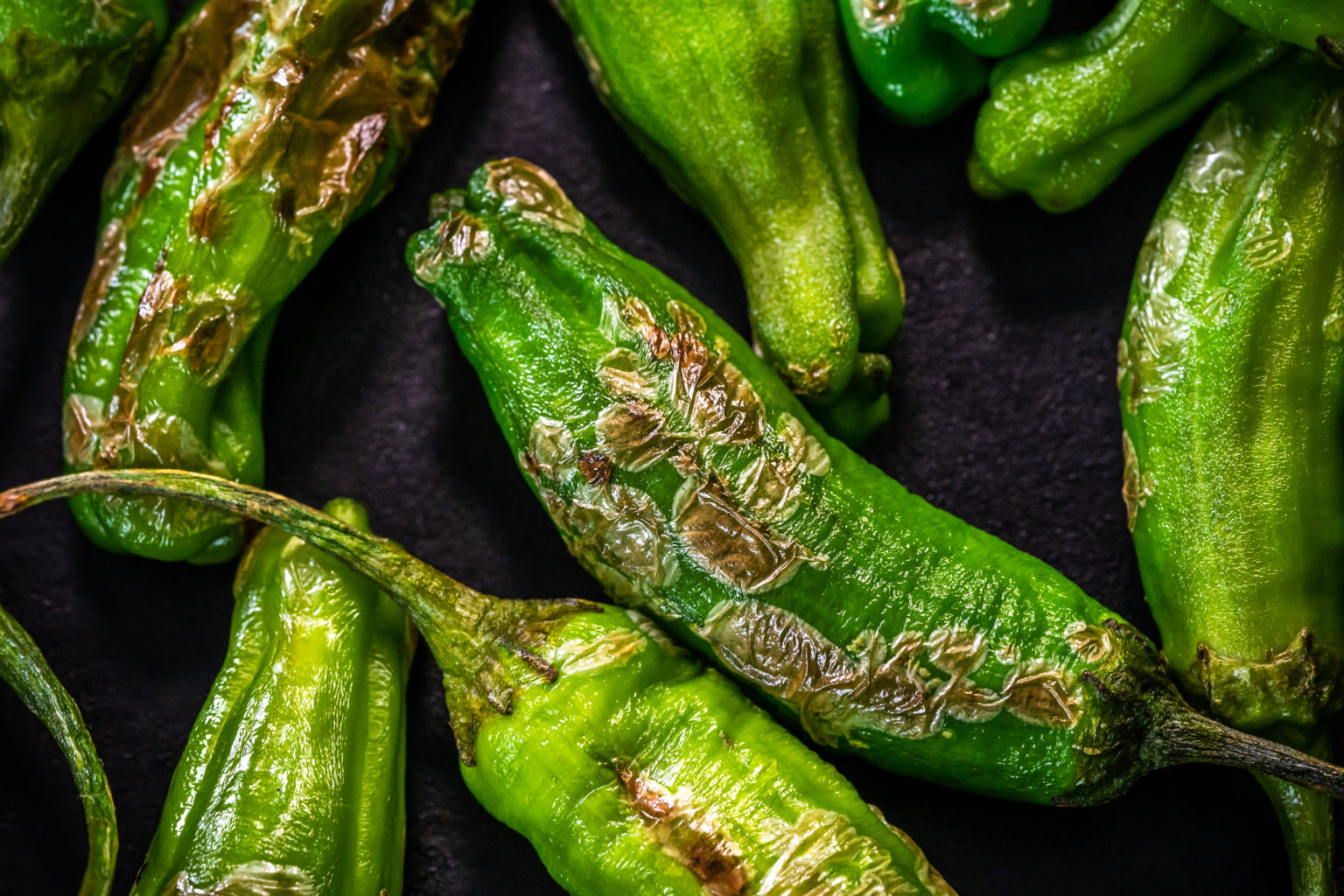 Garlicky Salt n’ Pepper Shishito Peppers – Sushi Day