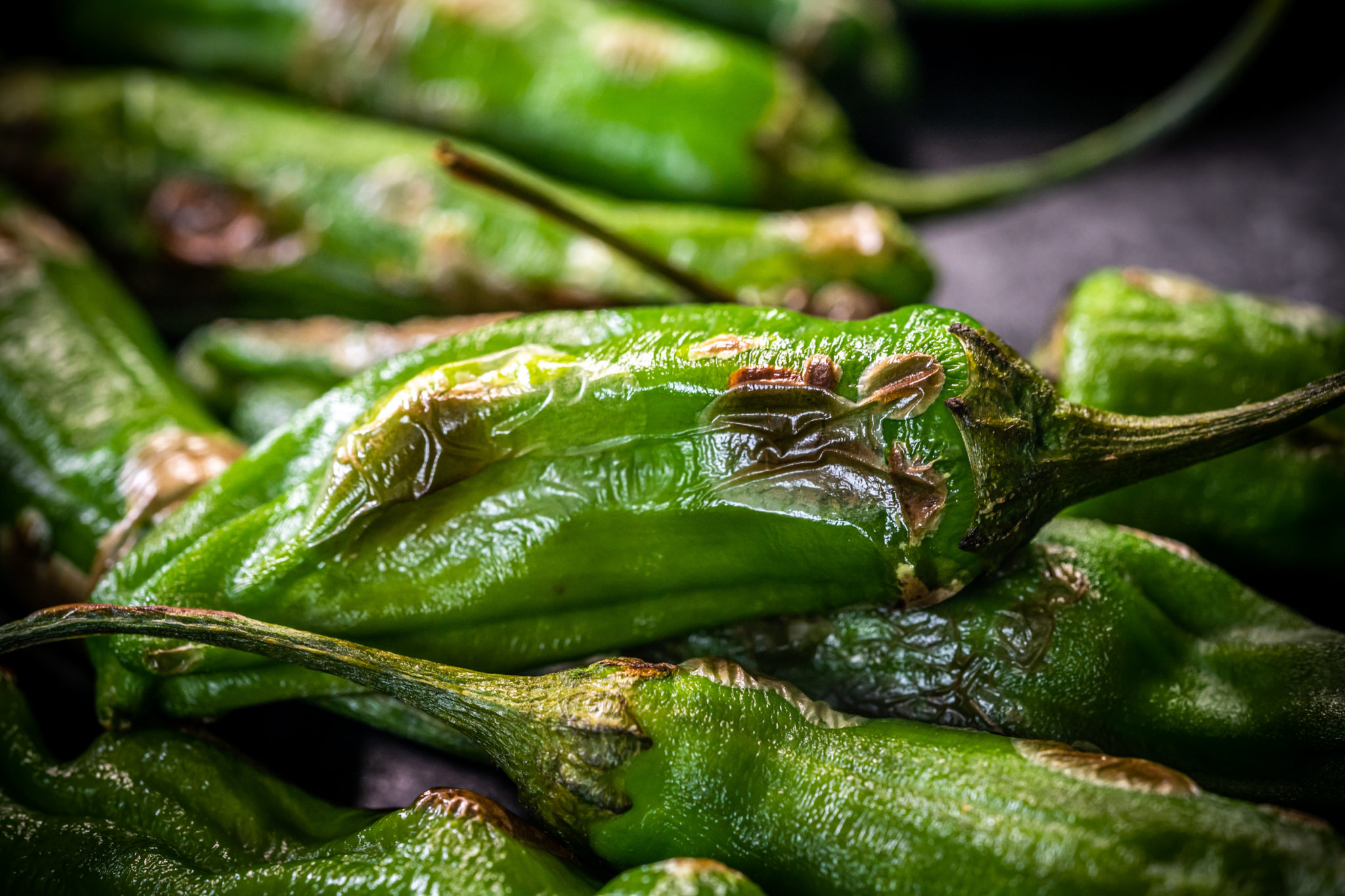 Garlicky Salt n’ Pepper Shishito Peppers – Sushi Day