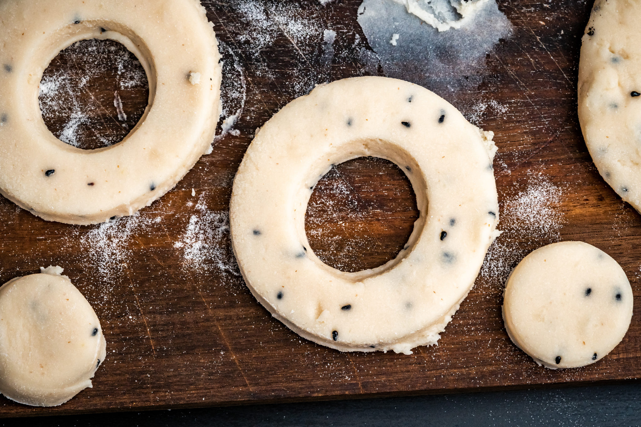 Dragonfruit Mochi Doughnuts – Sushi Day